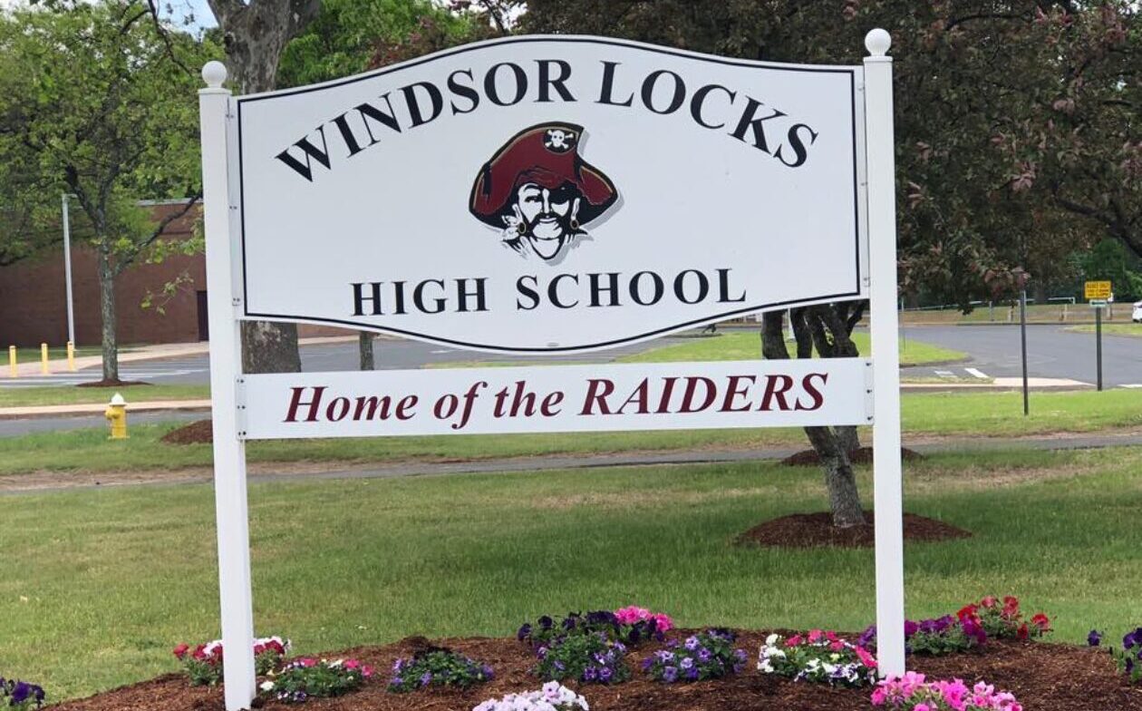 Roscoe Gray - Windsor Locks Athletic Hall of Fame